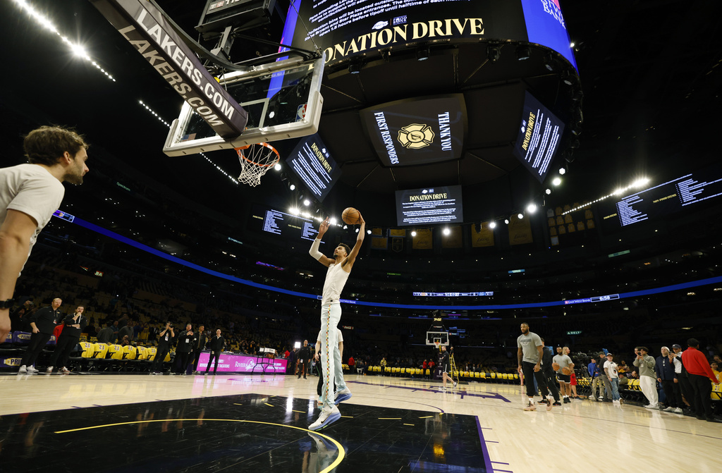 Lakers, Clippers return to their home courts after days of fire ...